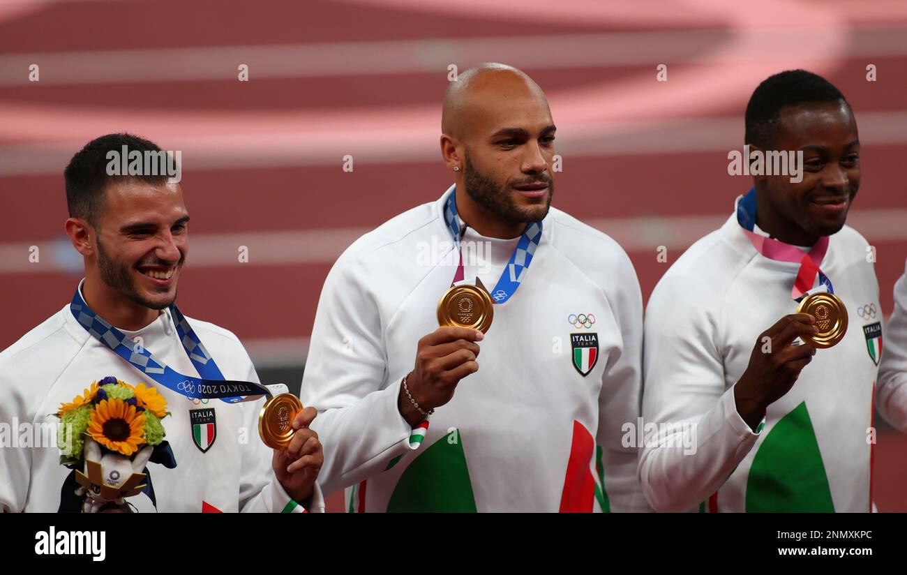 Members of Italy athletes celebrate during an award ceremony of the Men ...