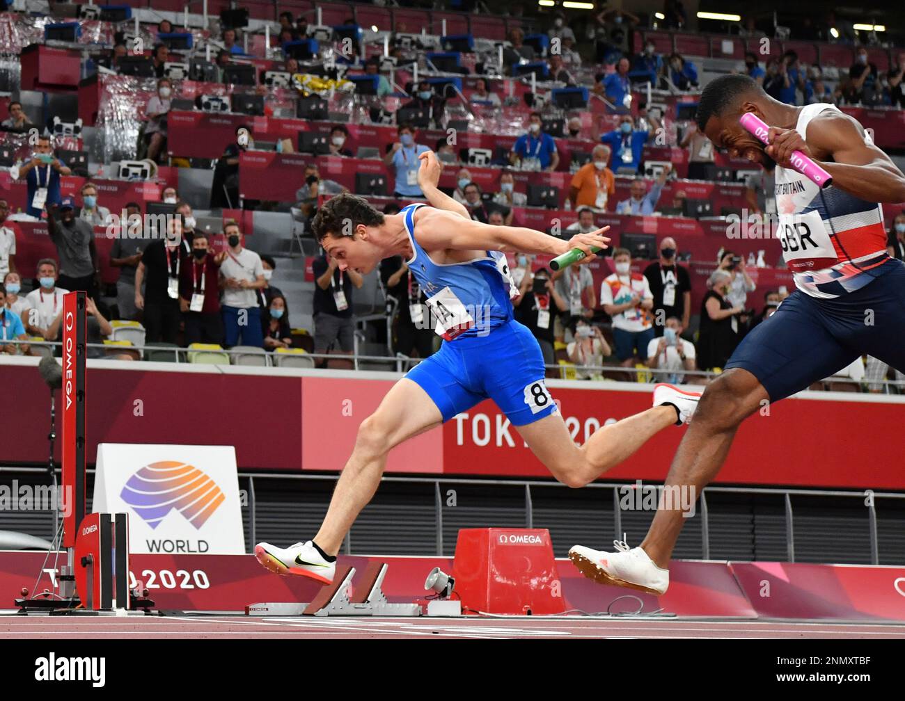 Italy's TORTU Filippo(blue) goals during the Men's 4 x 100m Relay Final ...