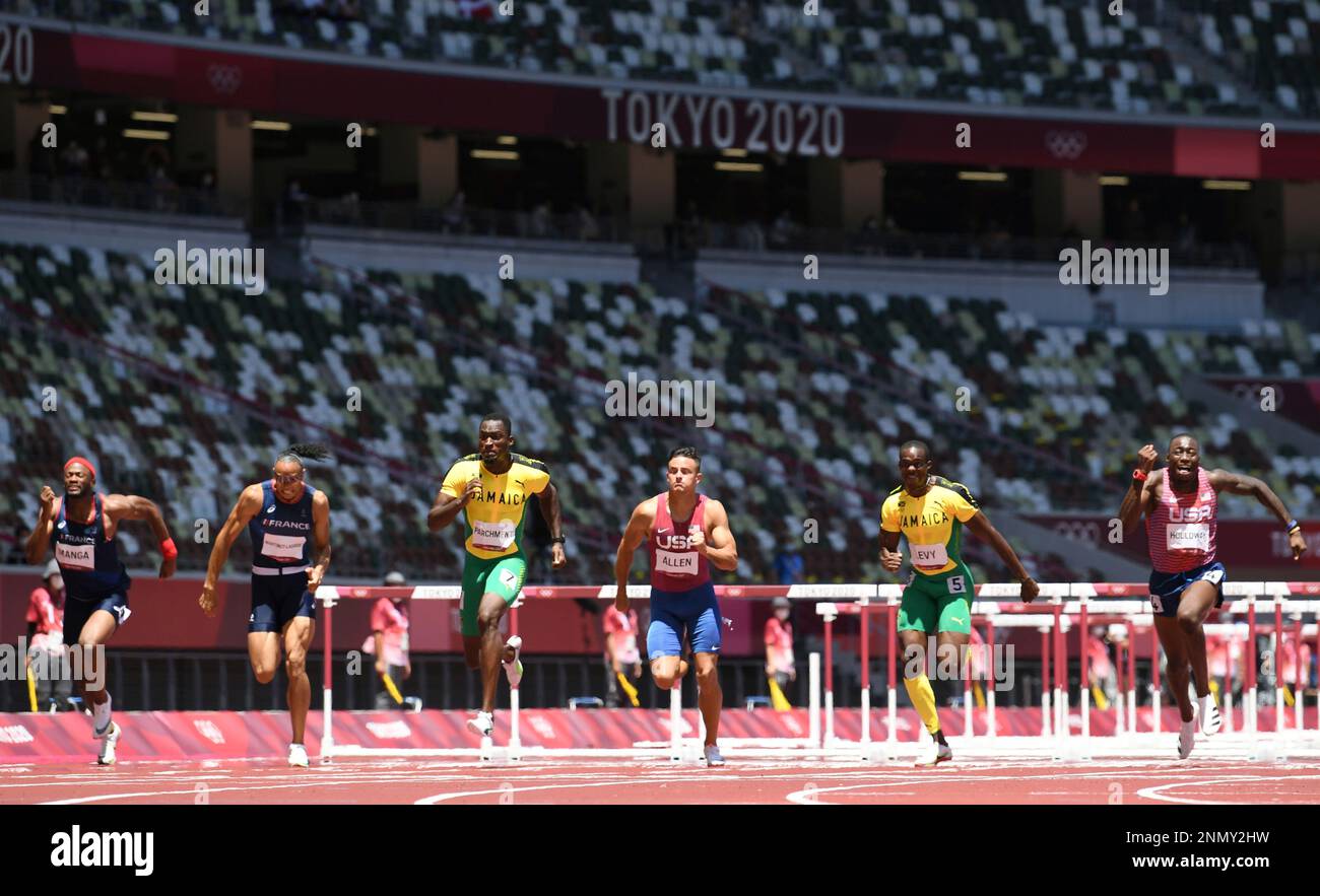 PARCHMENT Hansle (3rd from L, 7) of Jamaica crosses the finish line ...