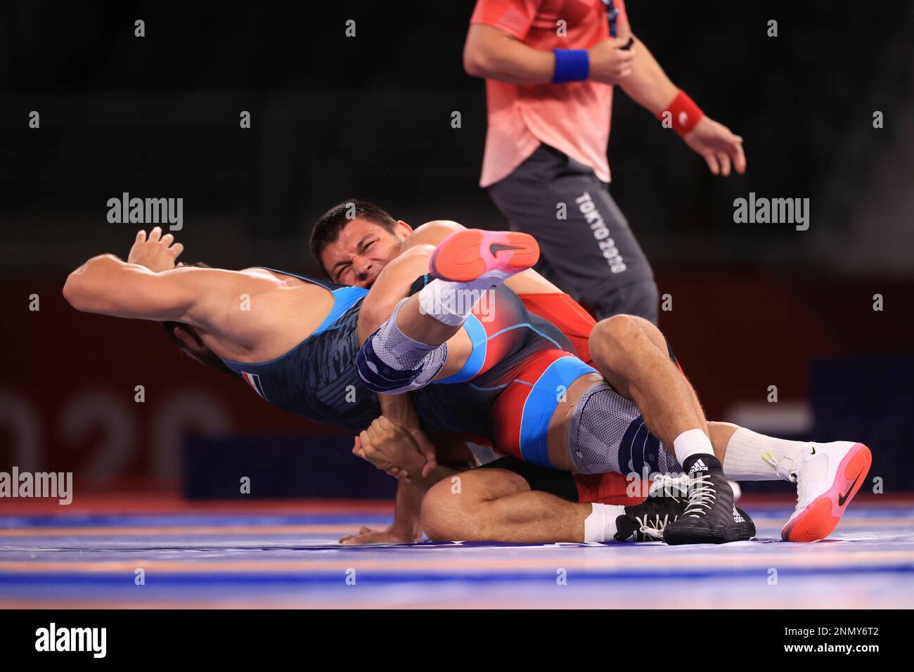 KUDLA Denis Maksymilian (R, red) pulls back METWALLY Mohamed of Egypt ...