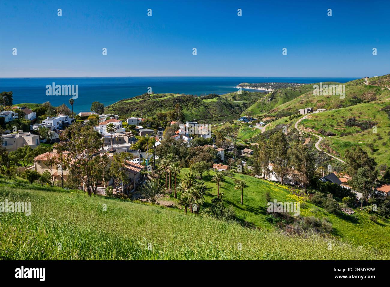 Houses in Corral Canyon, Pacific Ocean, Santa Monica Mountains, Malibu ...