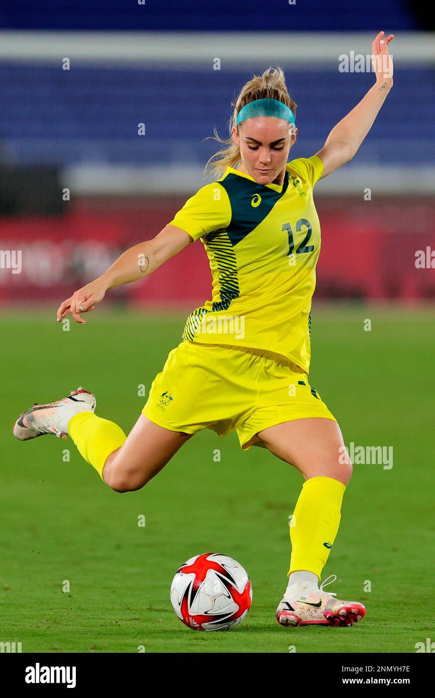 TOKYO, JAPAN - AUGUST 02: Ellie Carpenter of Team Australia kicks the ...