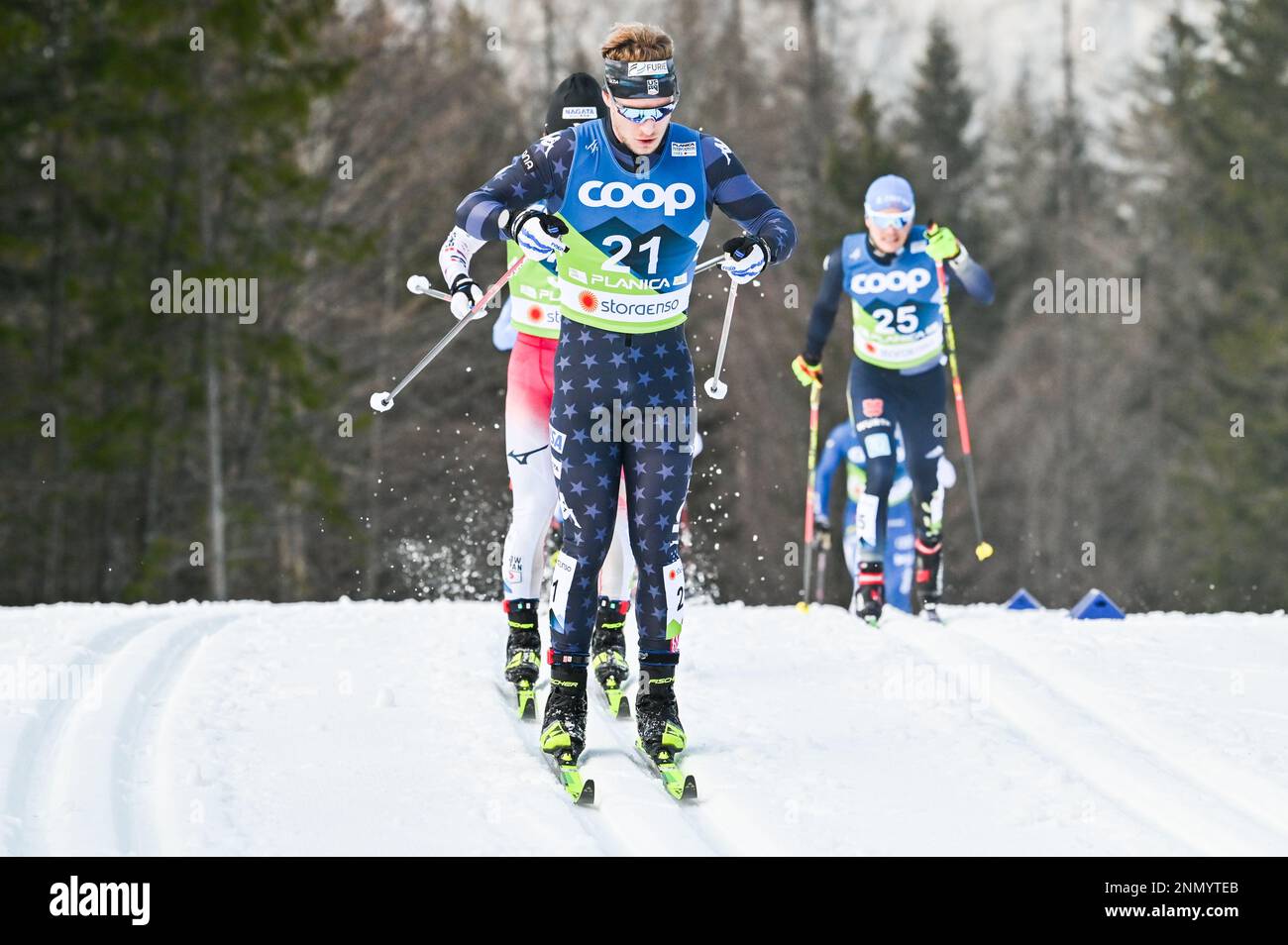 American Hunter Wonders of Anchorage Alaska, competes in the men’s ...
