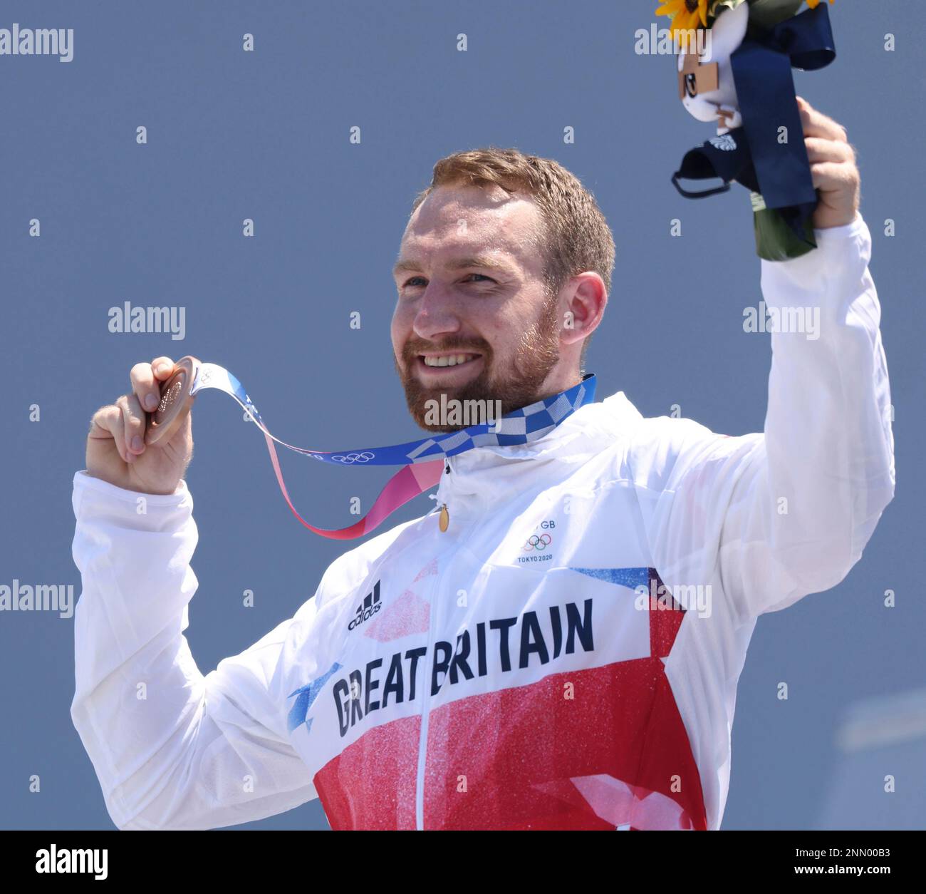 British BROOKS Declan shows his bronze medalu during the awarding ...