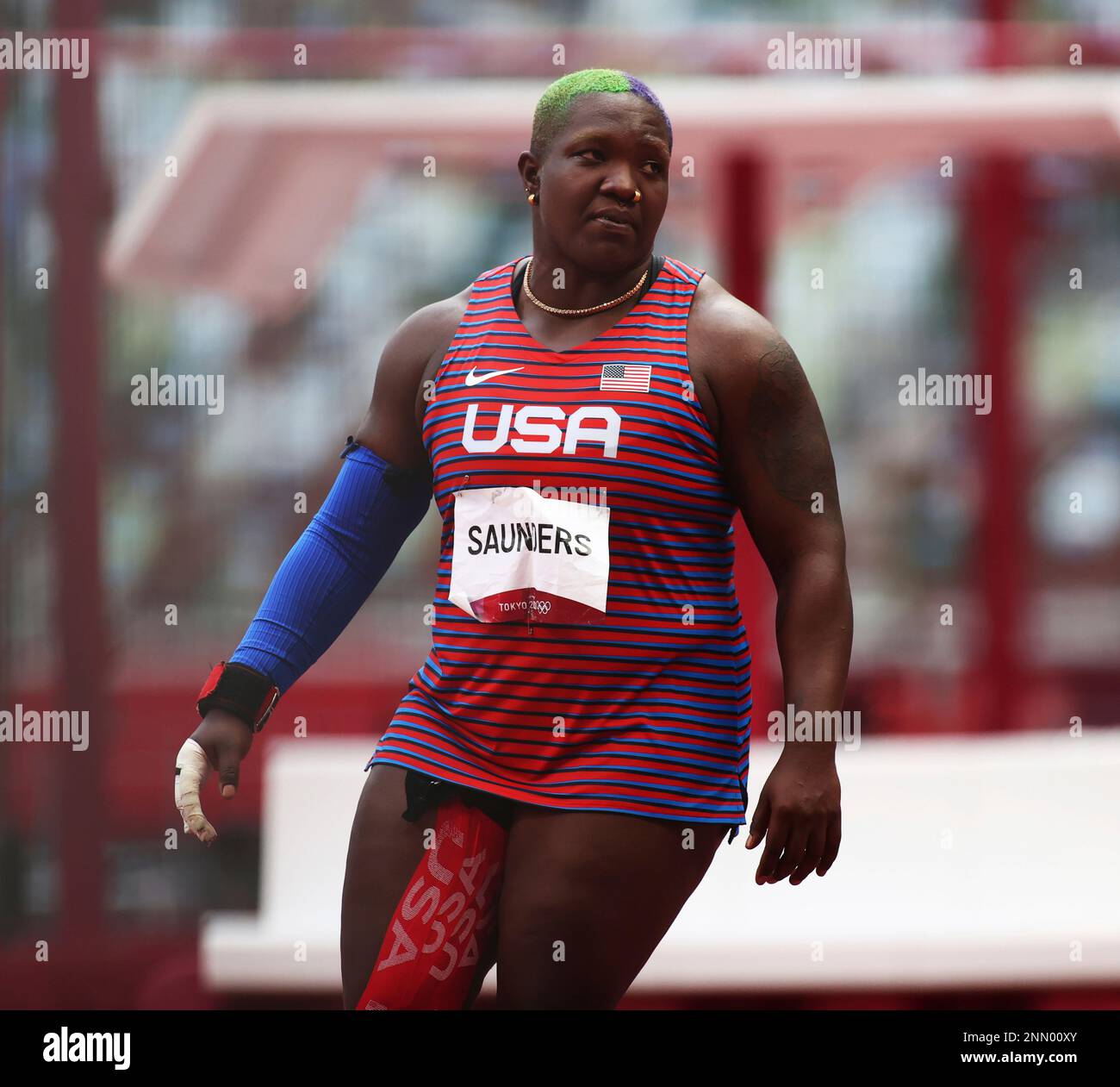 U.S. SAUNDERS Raven competes during Athletics women's shot put final in ...