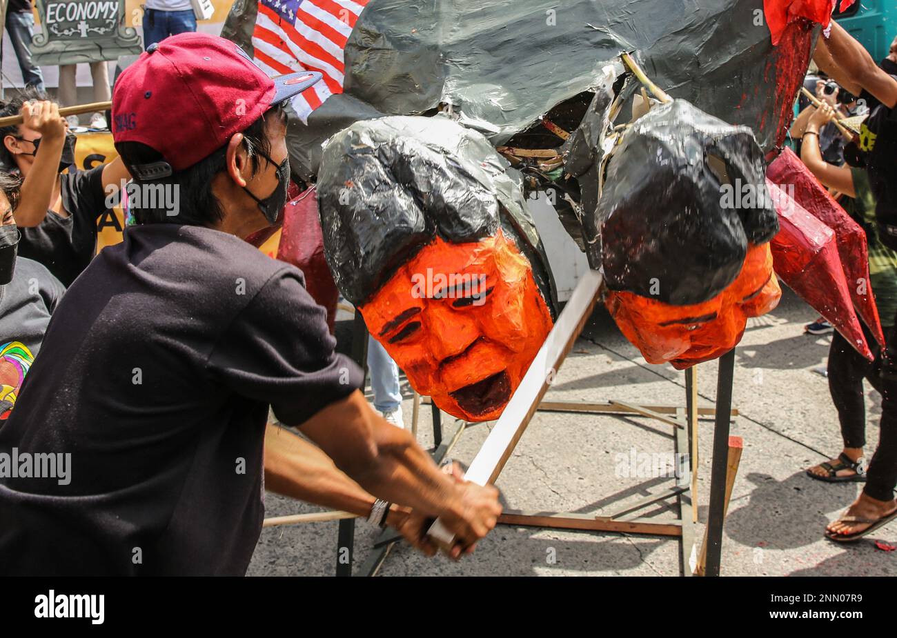 Edsa people power revolution hi-res stock photography and images - Alamy