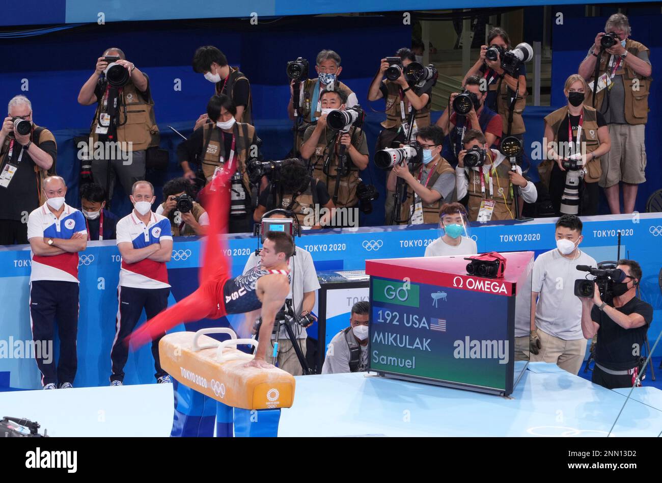 US Samuel MIKULAK performs the pommel horse in Artistic Gymnastics Men ...
