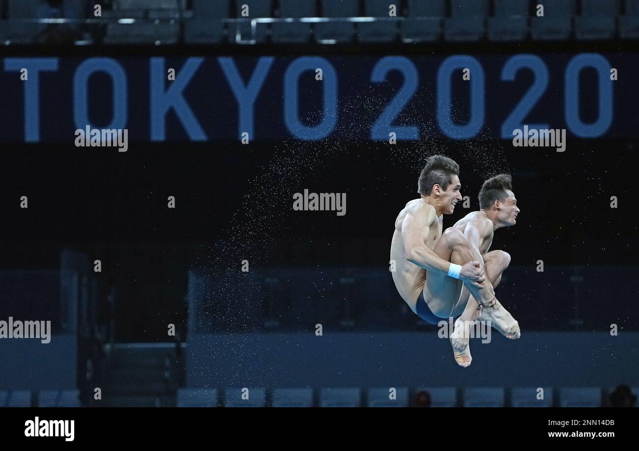 Mexico's BALLEZA ISAIAS Jose and BERLIN REYES Kevin perform in Diving ...