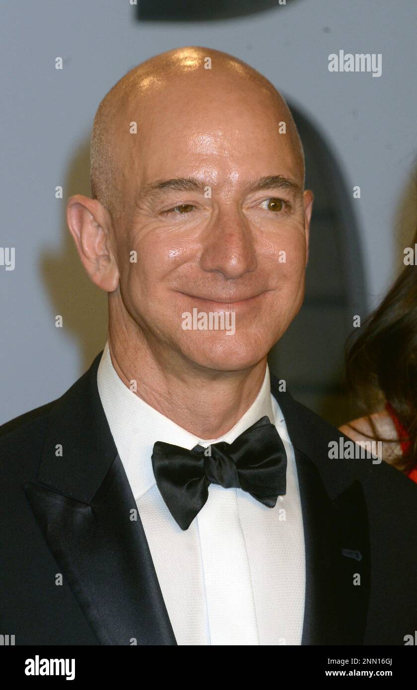 Photo by: Dennis Van TIne/STAR MAX/IPx 2021 7/25/21 Van Jones receives ...