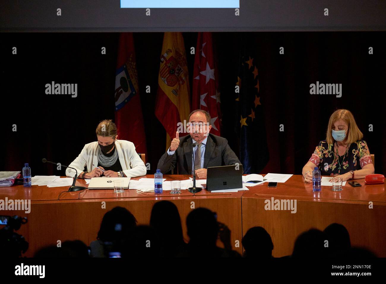 The ambassador of Spain to Unesco, Juan Andrés Perelló (center), during ...