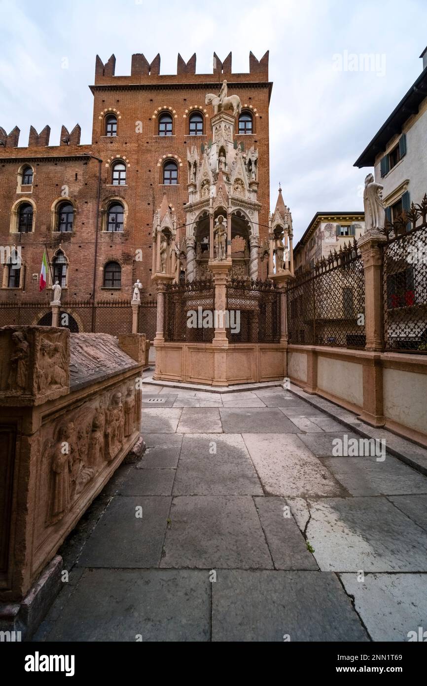 The tomb of Cansignorio Mastino II in the courtyard of Scaliger Tombs ...