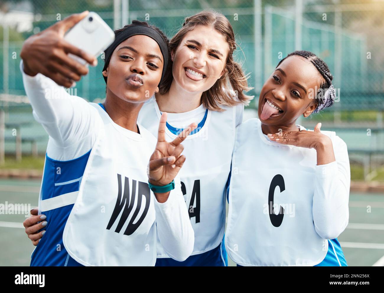 Selfie, netball team and sports women or group friends with social ...