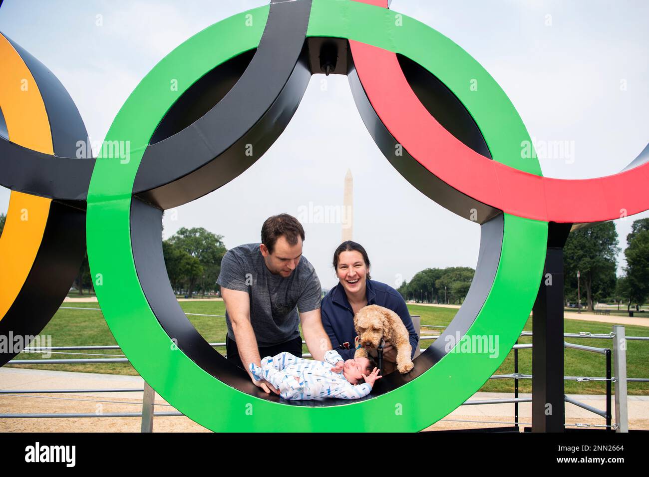 UNITED STATES - JULY 19: Scott Elfenbein and Avery Franzblau, their ...