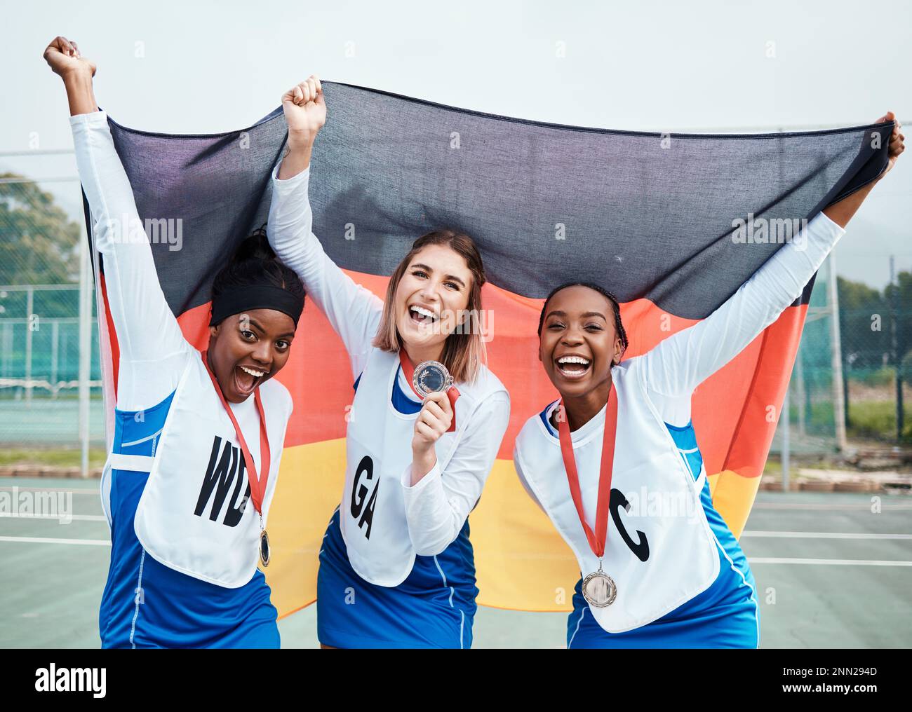 Netball team portrait hi-res stock photography and images - Alamy