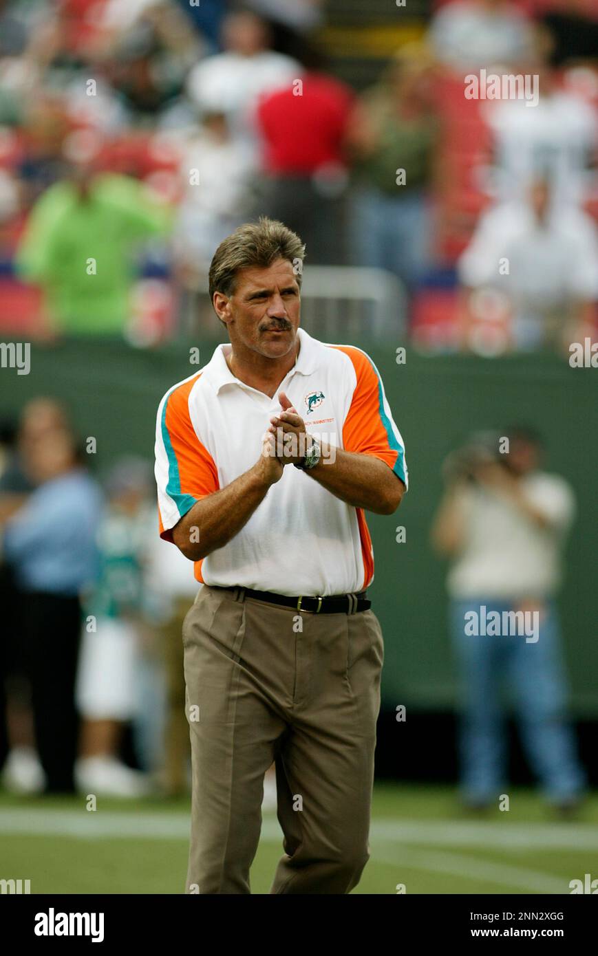 14 September 2003: Miami Dolphins head coach Dave Wannstedt Sunday at ...
