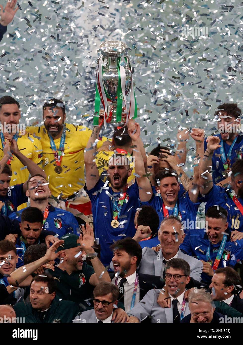 Italian team celebrates with the trophy after the Euro 2020 soccer ...