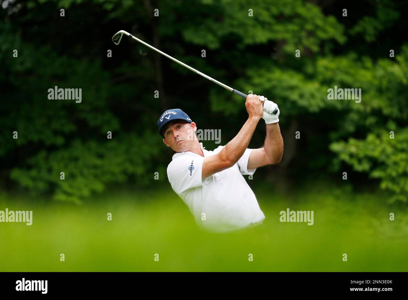 SILVIS, IL - JULY 09: PGA golfer Jonathan Byrd hits his tee shot on the ...