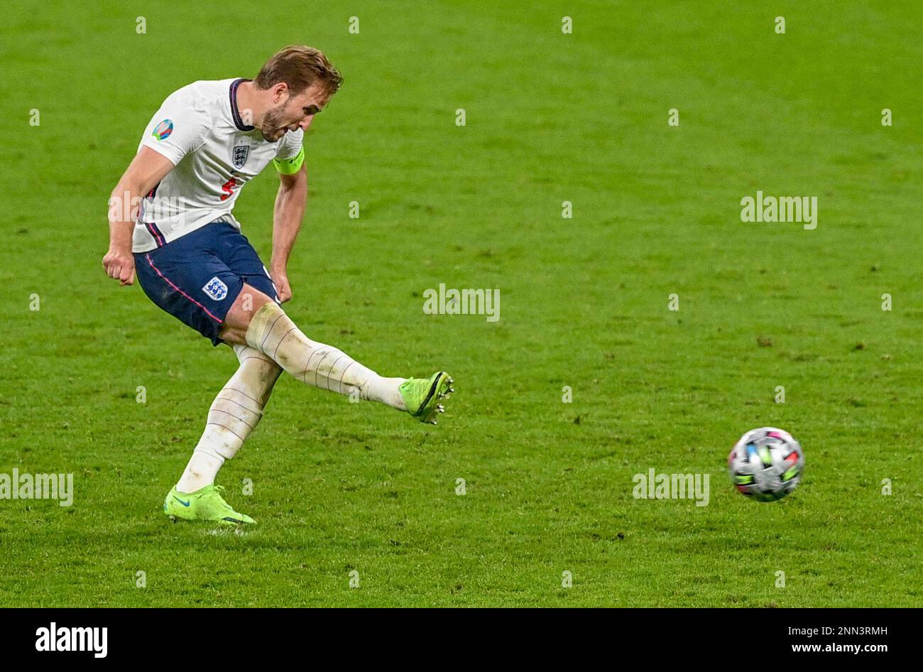 England's Harry Kane takes a penalty to score England's second goal ...