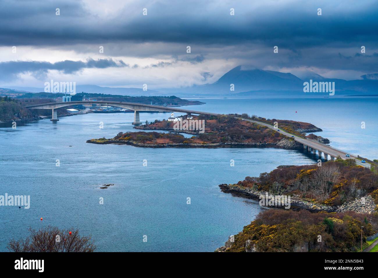 Skye Bridge seen from Kyle of Lochalsh Viewpoint & Picnic Place Stock ...