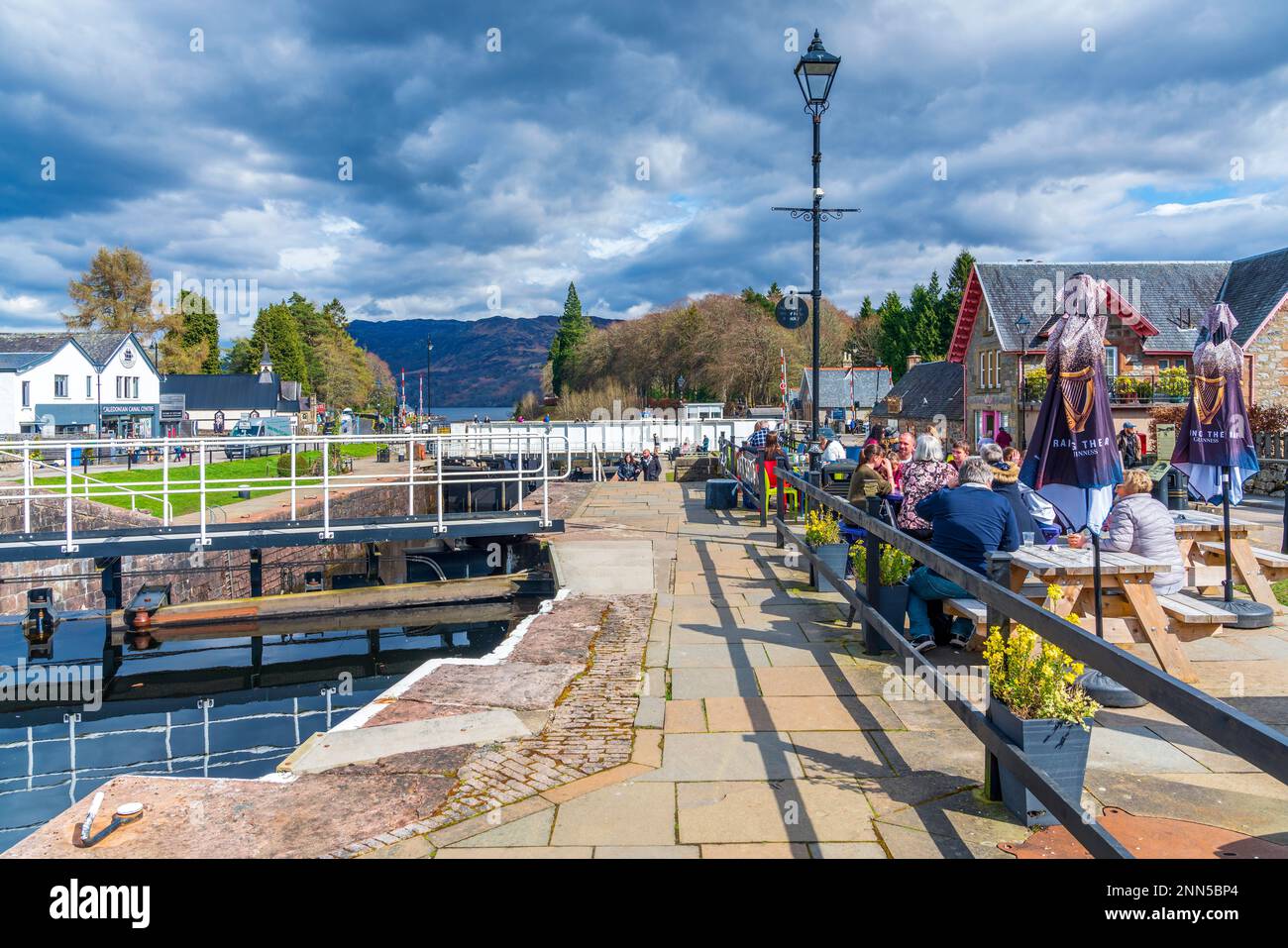 Caledonian canal highlands scotland hi-res stock photography and images ...