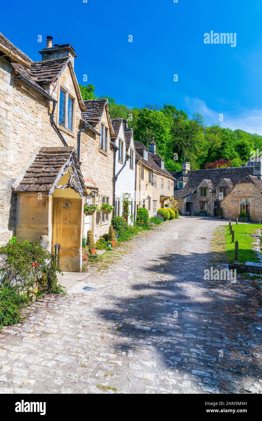 Castle Combe, Cotswolds, Wilttshire, England, United Kingdom, Europe ...