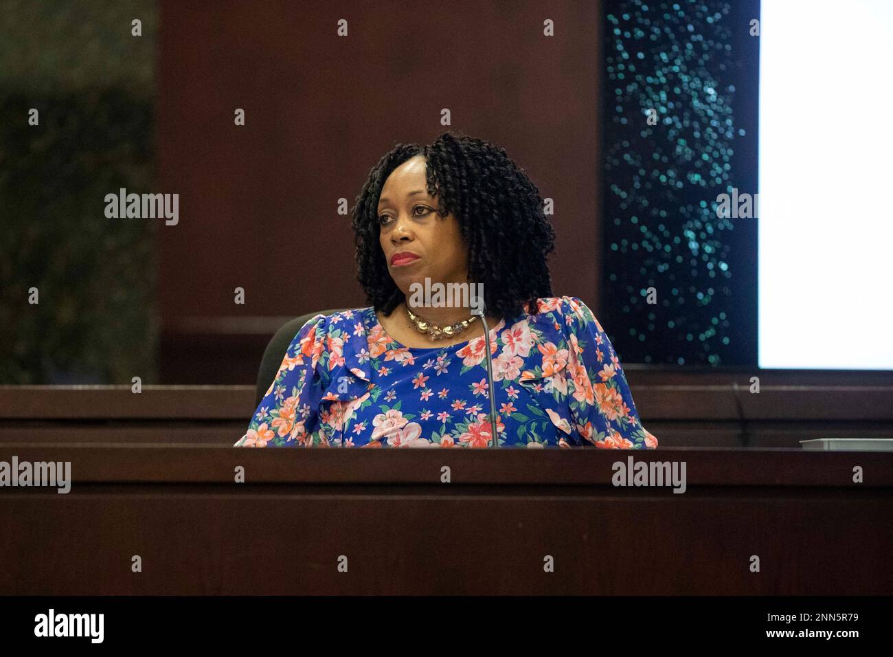 Lisa Smith, mother of Ronnie Oneal III, is questioned during the ...