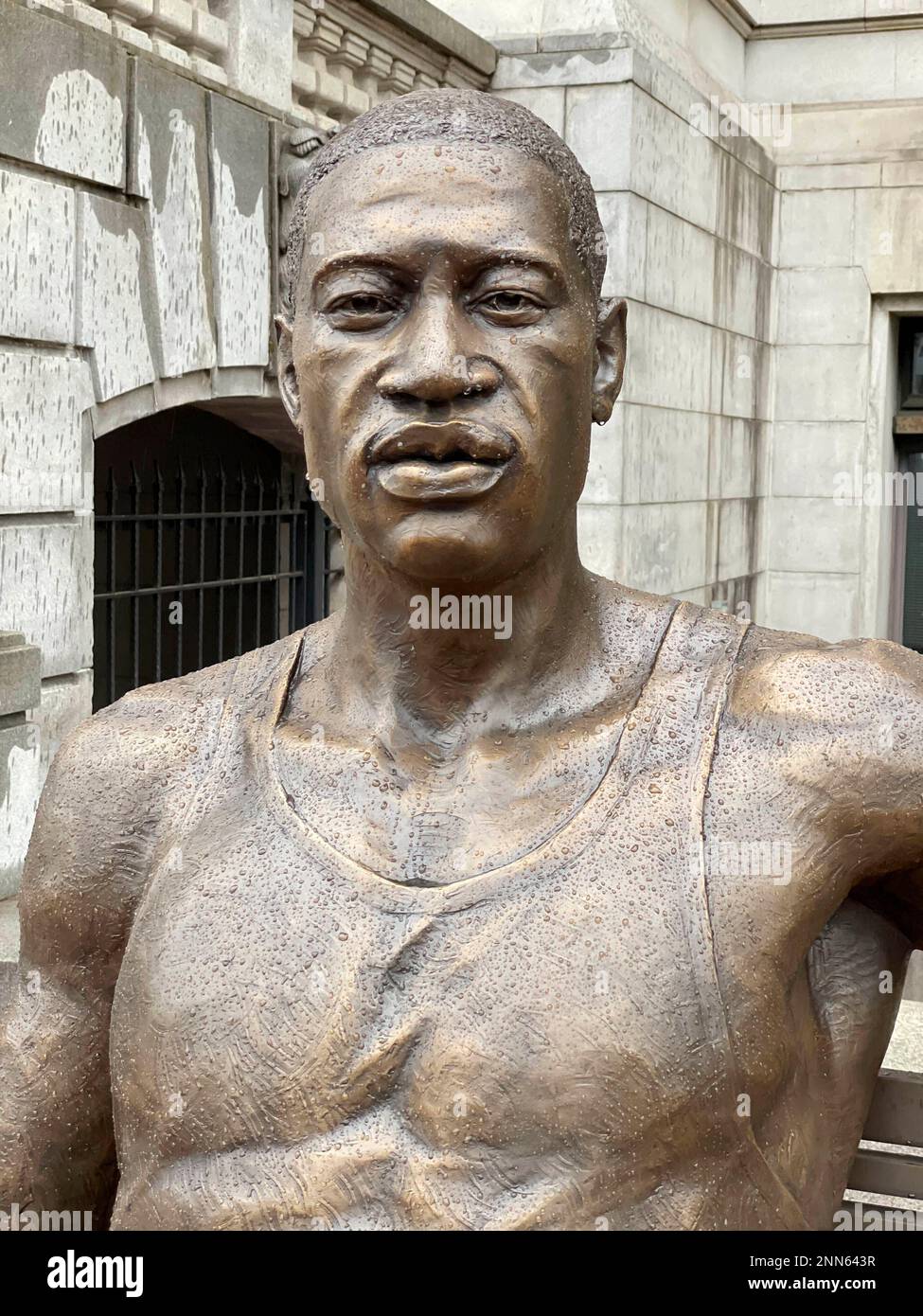 Photo by: STRF/STAR MAX/IPx 2021 6/22/21 A 700-pound bronze statue of ...
