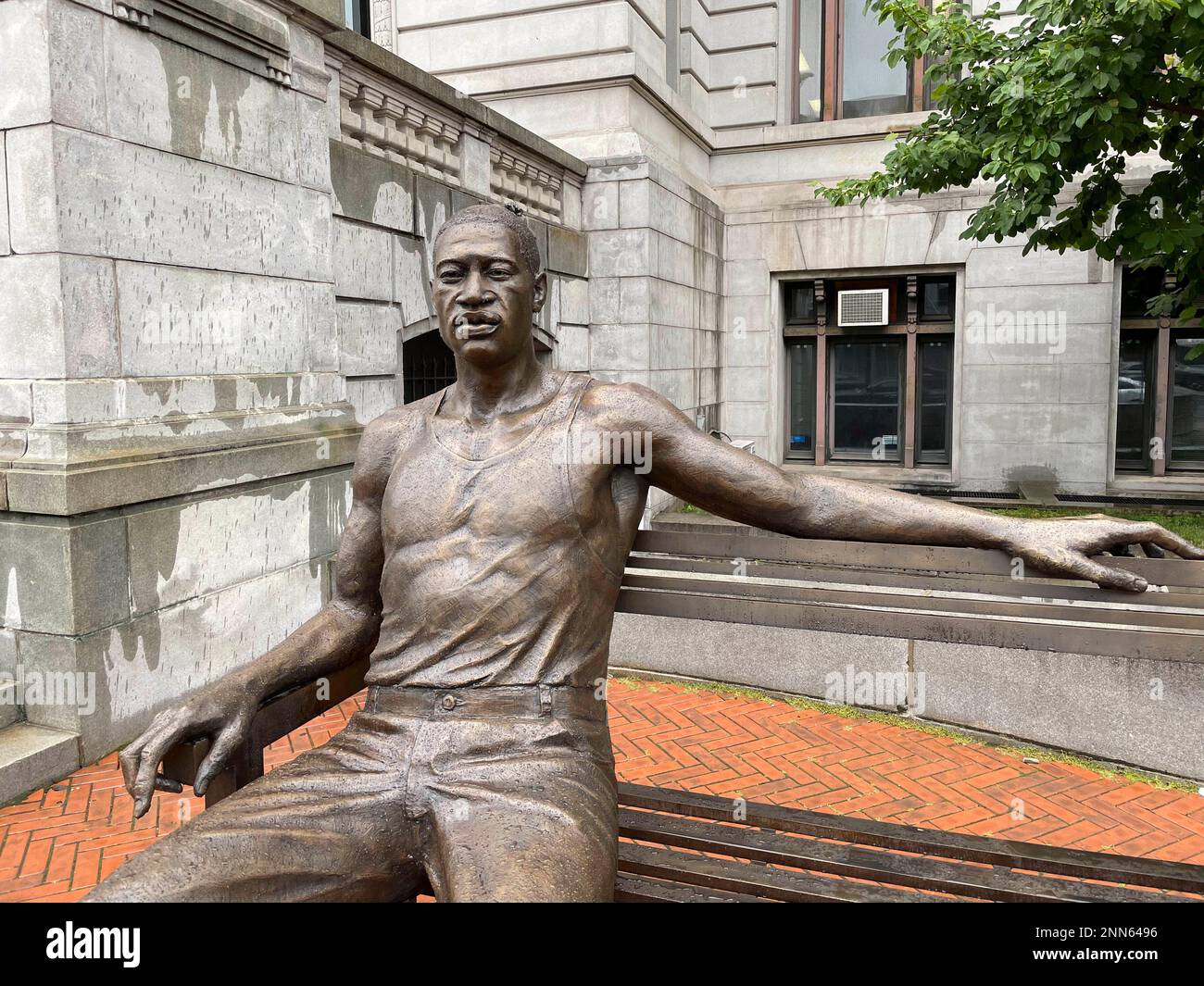 Photo by: STRF/STAR MAX/IPx 2021 6/22/21 A 700-pound bronze statue of ...