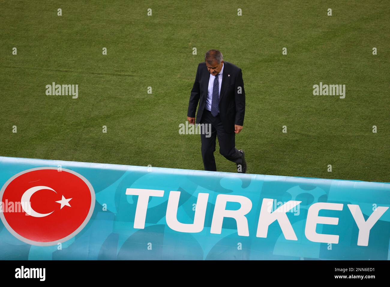 Turkey's manager Senol Gunes goes to the bench during the Euro 2020 ...
