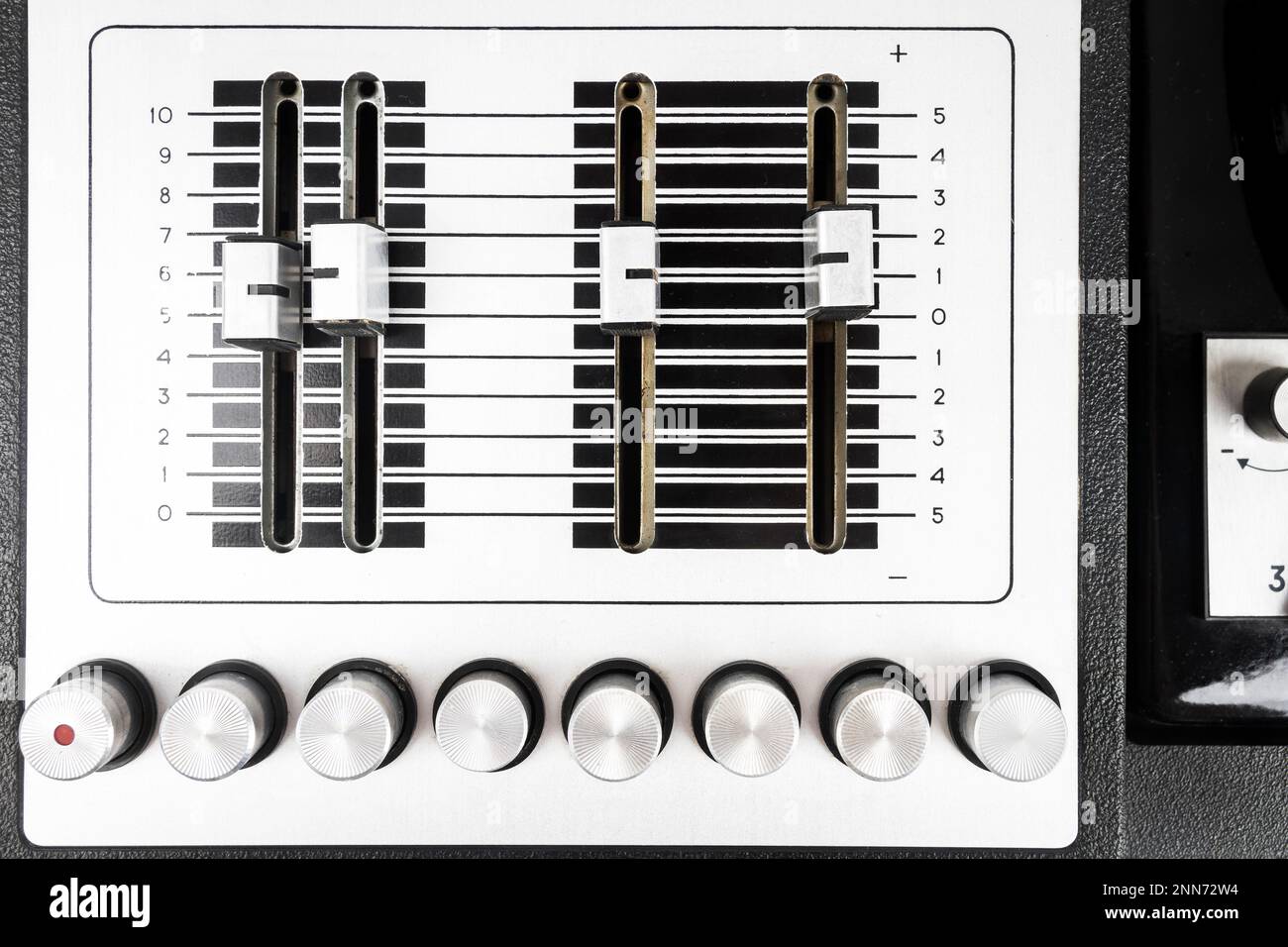 Vintage audio controls hi-res stock photography and images - Alamy