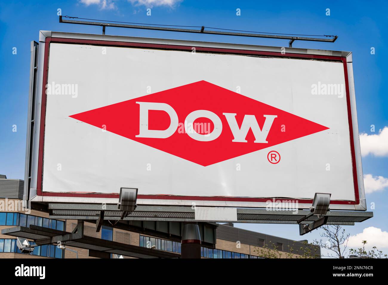 Dow chemical logo hi-res stock photography and images - Alamy