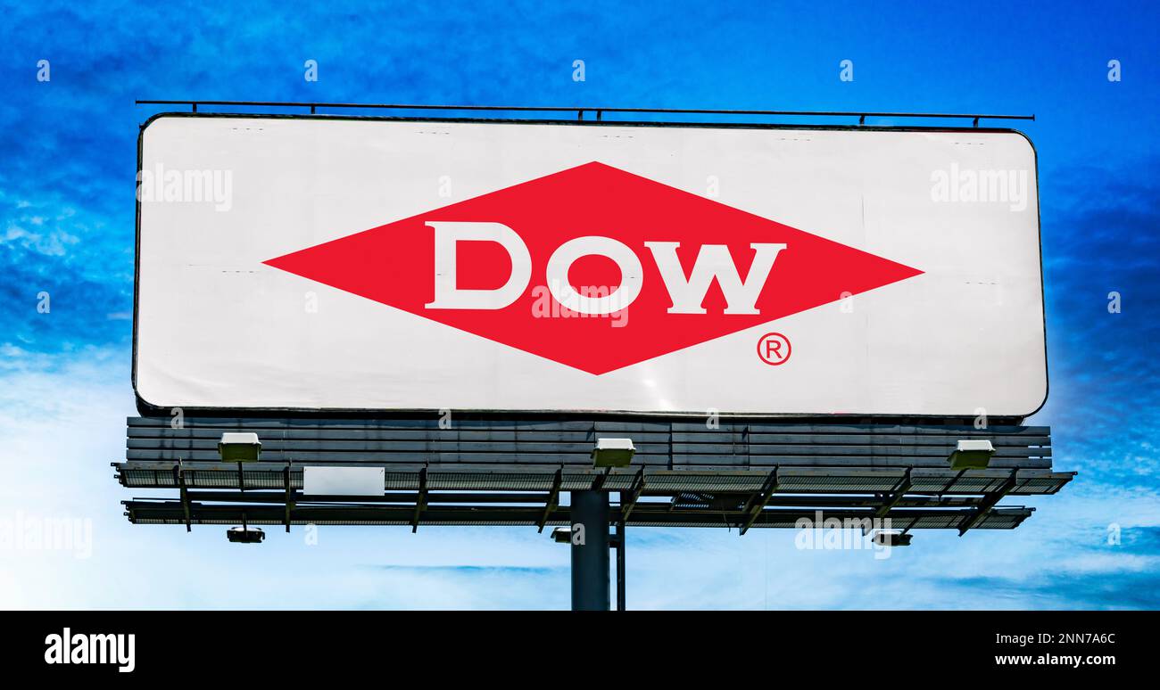 Dow chemical logo hi-res stock photography and images - Alamy