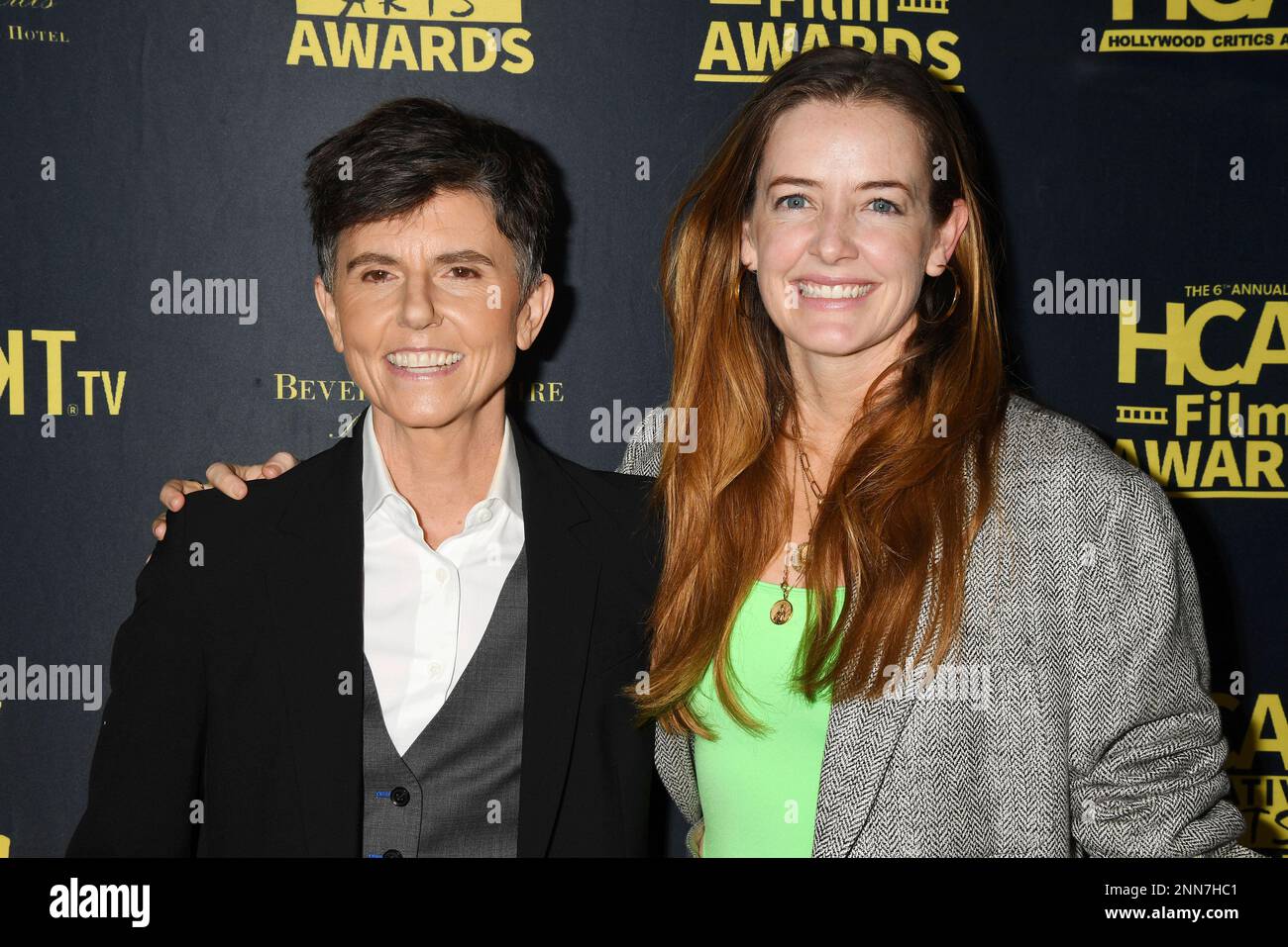 BEVERLY HILLS, CALIFORNIA - FEBRUARY 24: (L-R) Tig Notaro and Stephanie ...