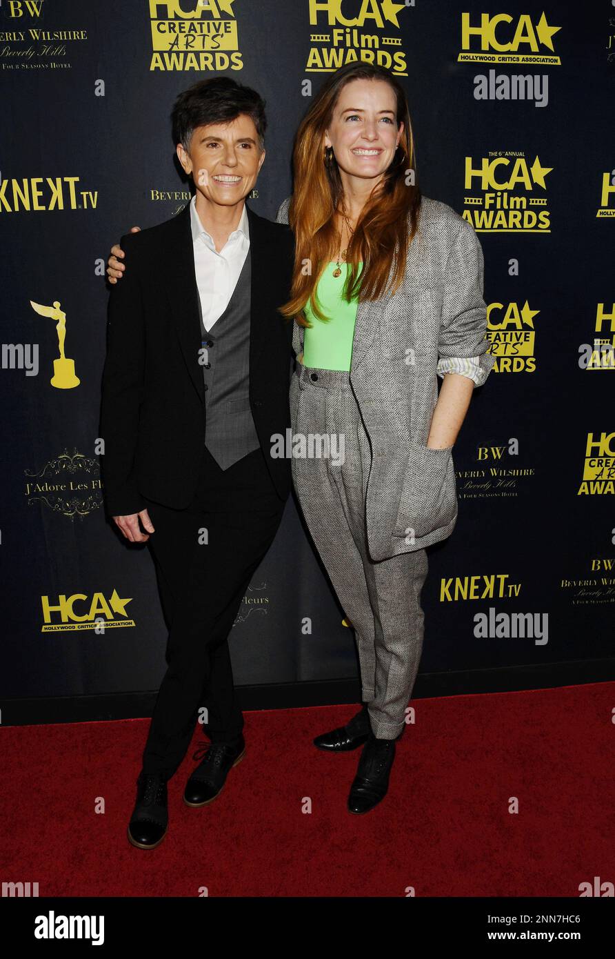 BEVERLY HILLS, CALIFORNIA - FEBRUARY 24: (L-R) Tig Notaro and Stephanie ...