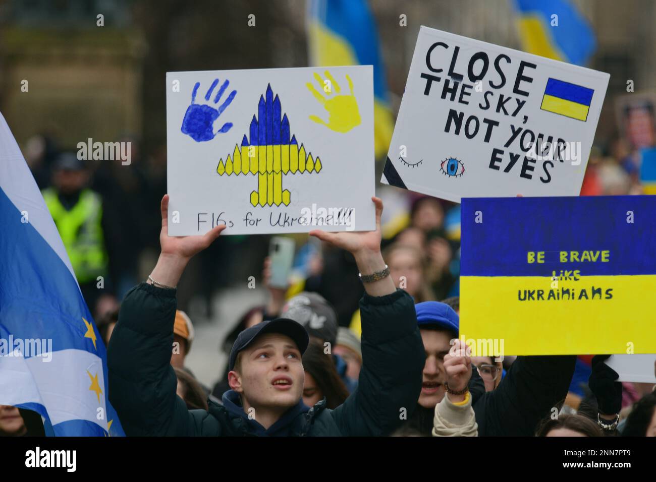Edinburgh Scotland, UK 25 February 2023. March for Ukraine down the ...