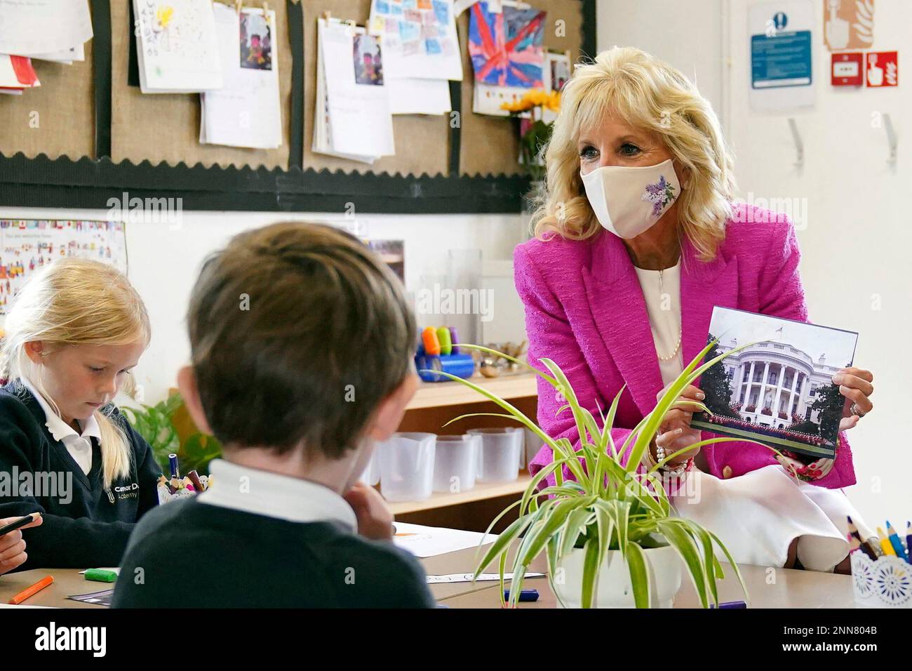 US First Lady Jill Biden talks with children in the school's Reception ...