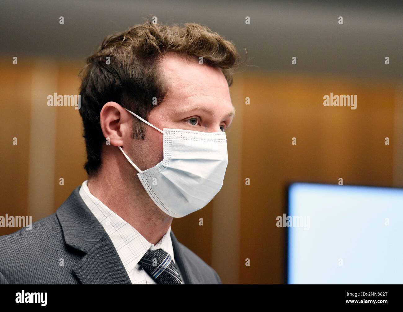 Deputy Alternate Defender Thomas Nocella for Wynne Lee during the ...