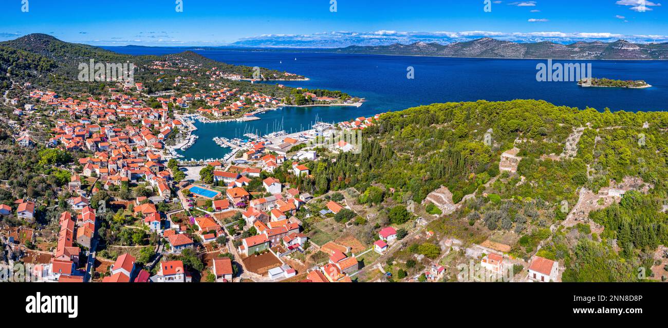 Adriatic coast veli iz hi-res stock photography and images - Alamy