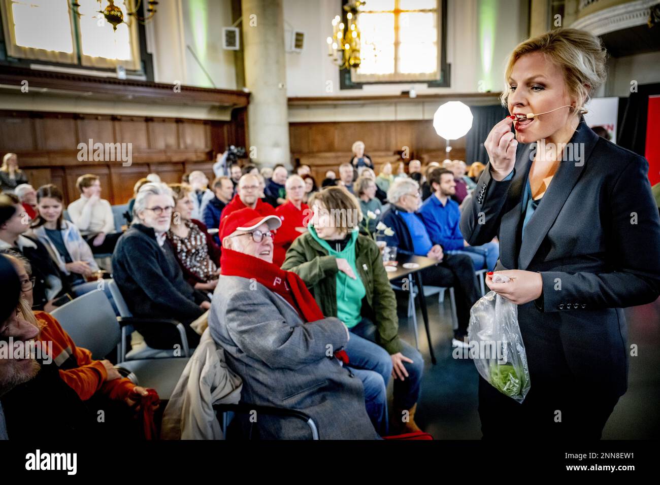 MIDDELBURG - Party chairmen Attje Kuiken (PvdA) and Jesse Klaver ...