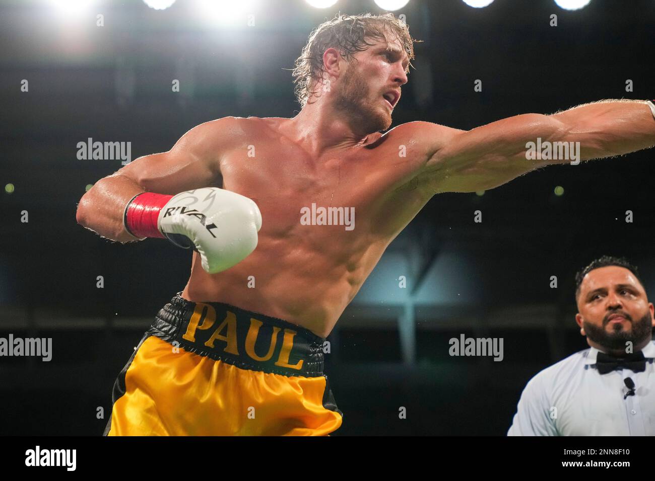 Influencer Logan Paul during a boxing special exhibition match at Hard ...