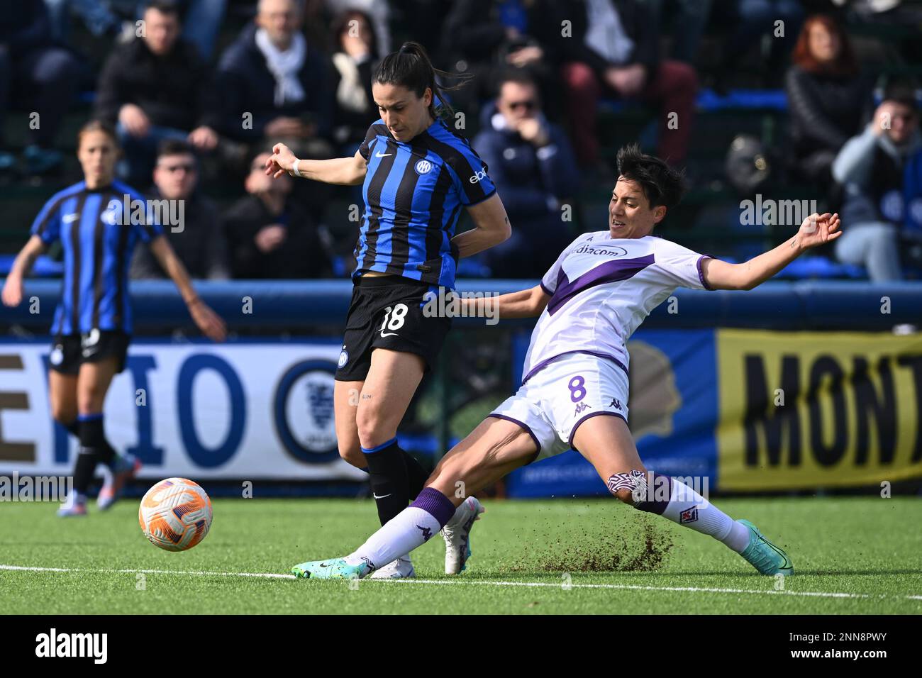 25 8 02 hi-res stock photography and images - Alamy