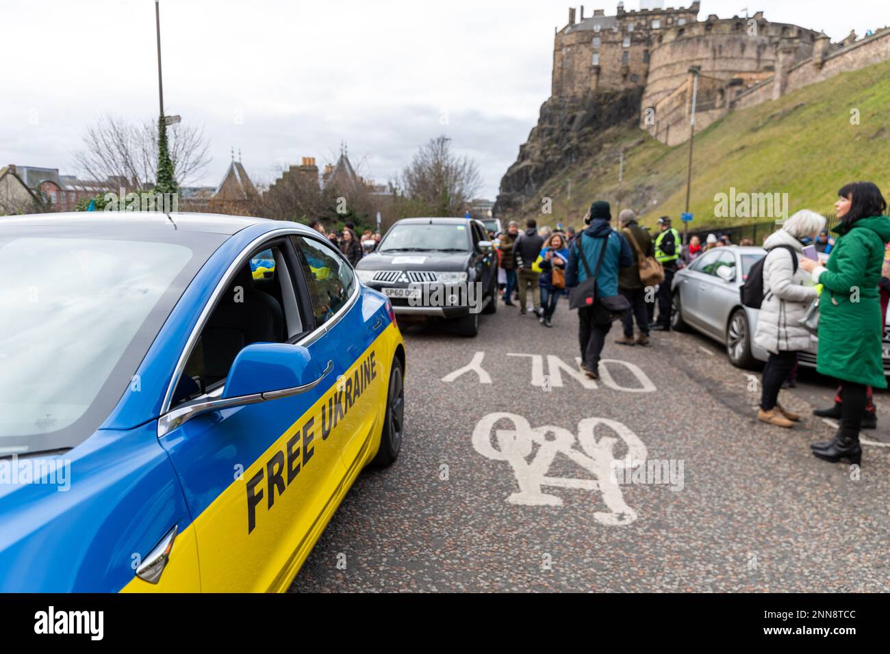 Ukrainian march Edinburgh marking one year since war broke out Stock ...
