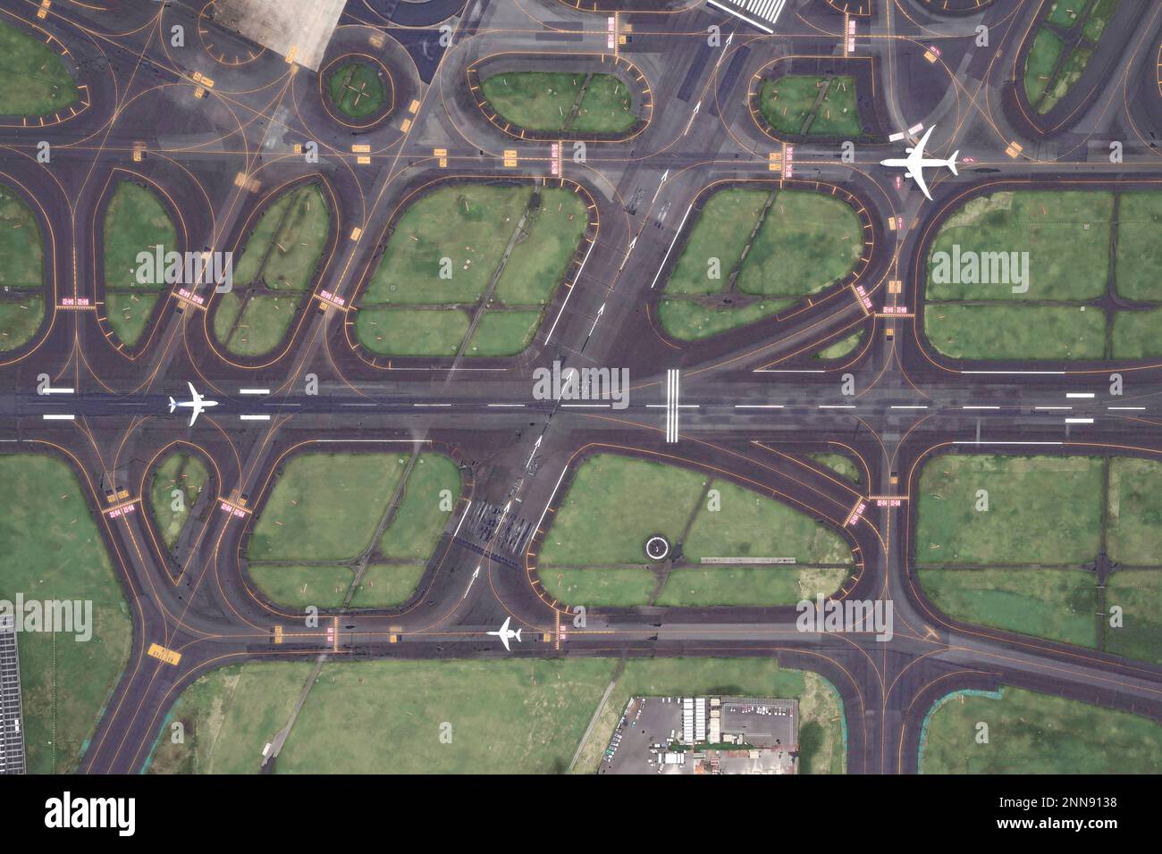 An aerial picture details complicated runways at Haneda International ...