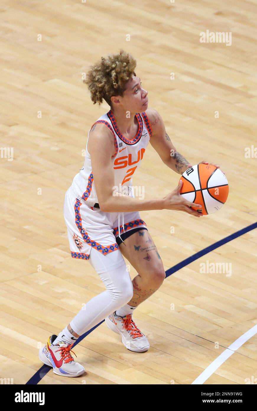 UNCASVILLE, CT - June 01: Connecticut Sun guard Natisha Hiedeman (2 ...