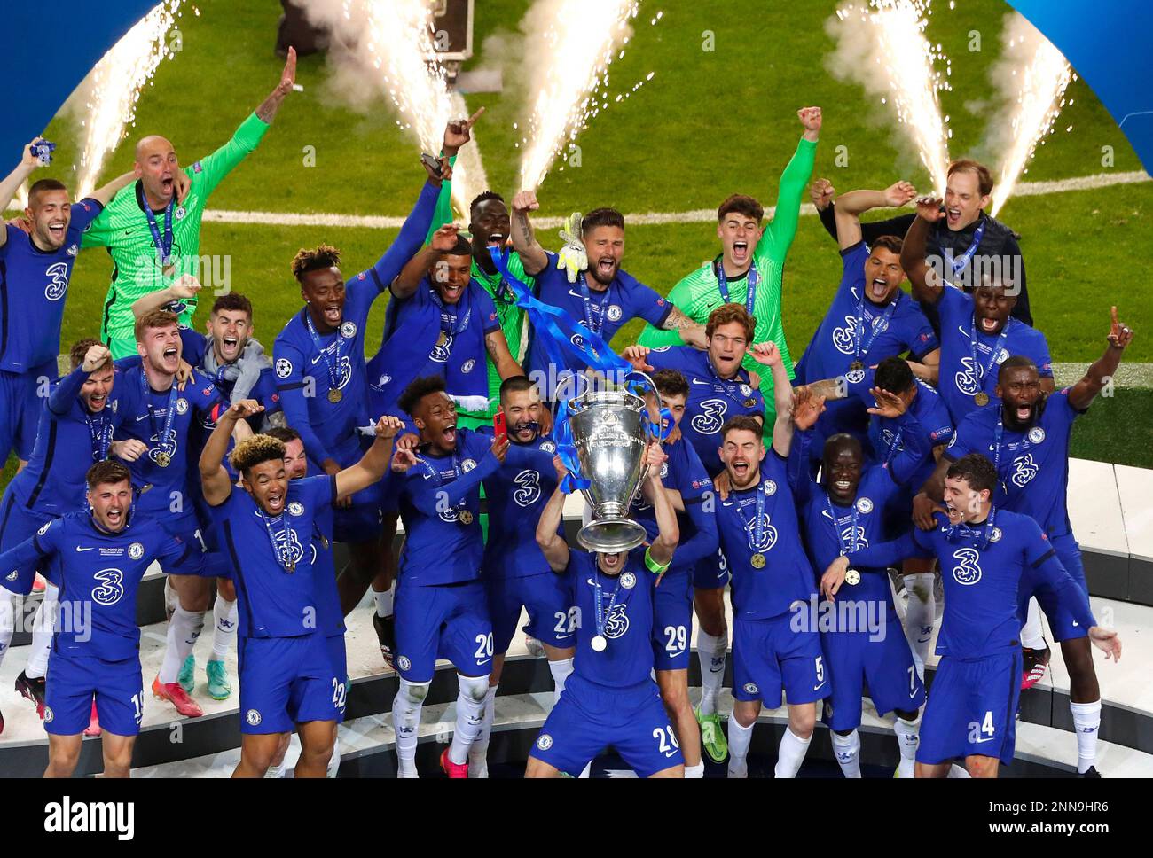 Chelsea players celebrate with the trophy after winning the Champions ...