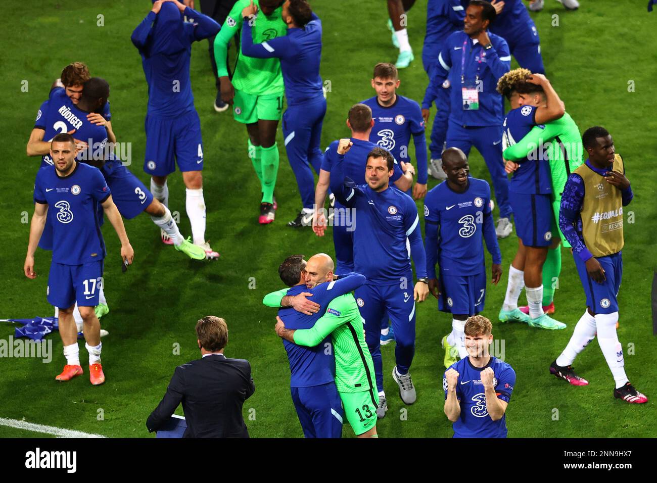 Chelsea players celebrate after winning the Champions League final ...