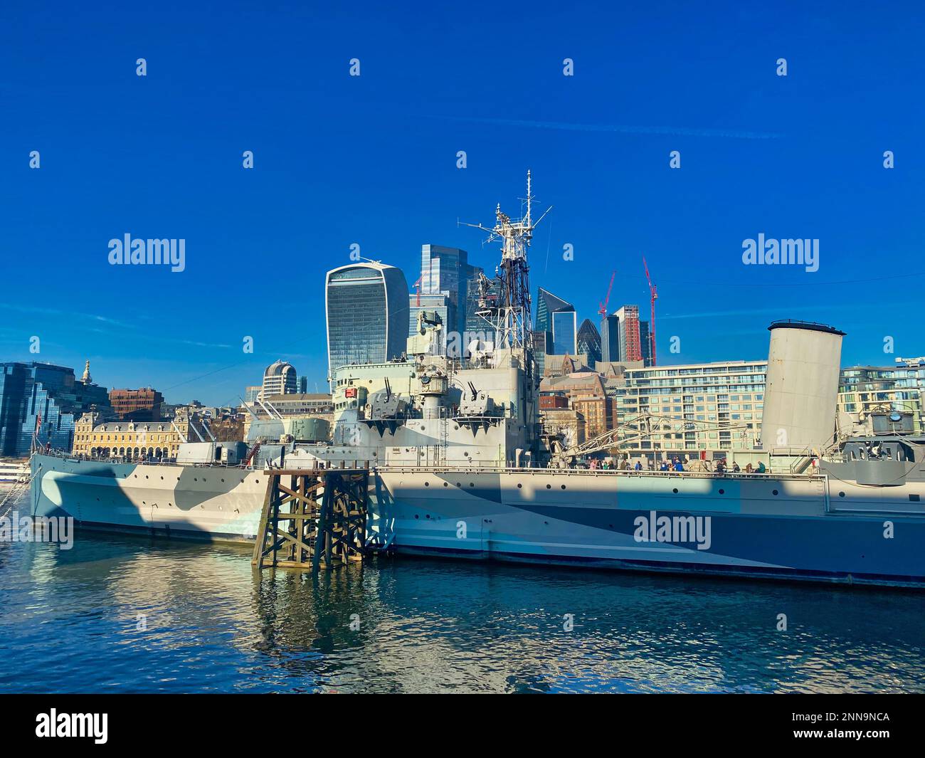 Hms belfast built hi-res stock photography and images - Alamy