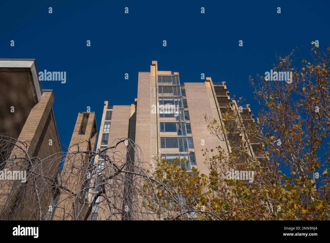 Hickory Cluster, buildings designed by Charles M Goodman in 1964 ...