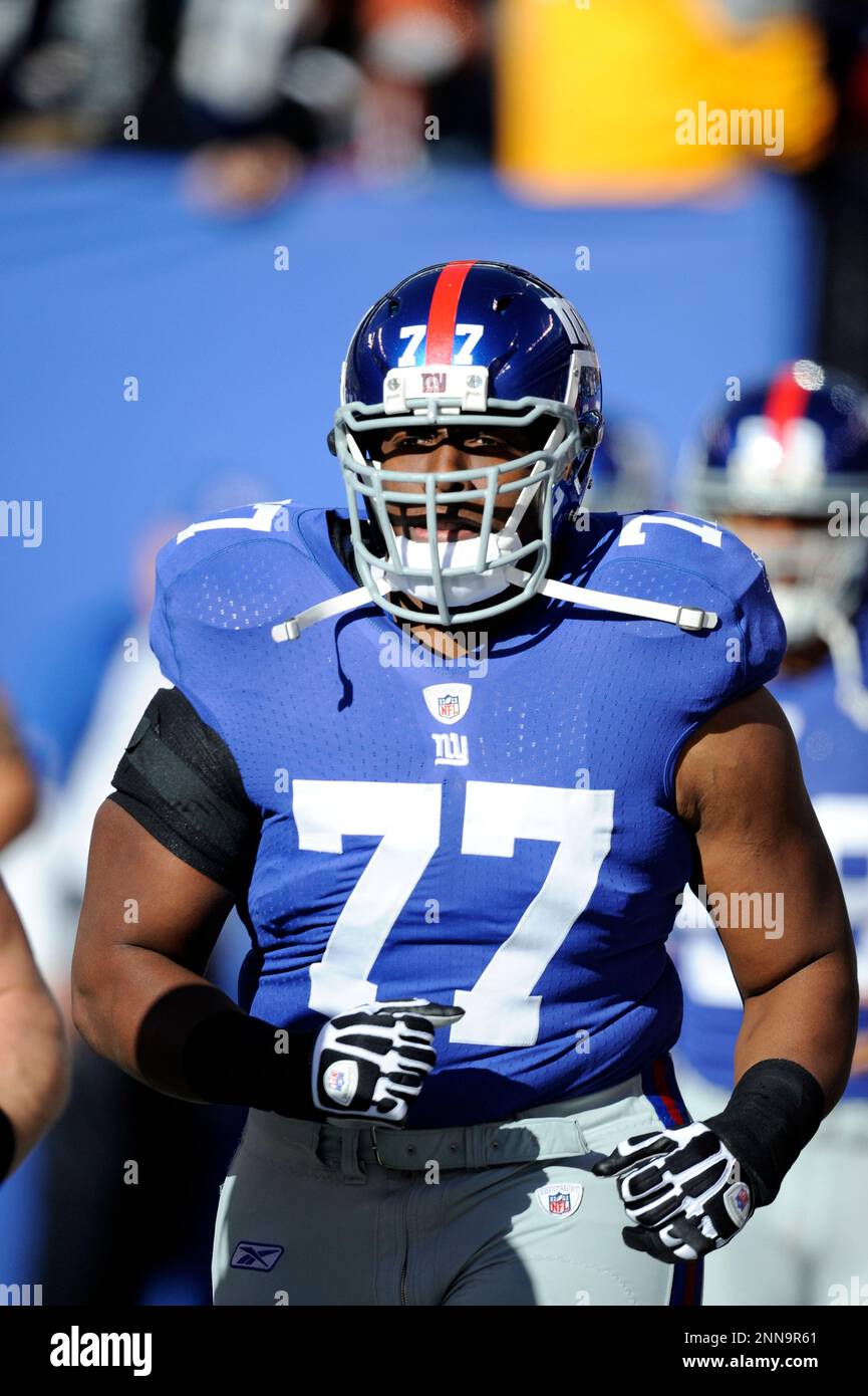 28 November 2010: New York Giants guard Kevin Boothe (77) during the ...