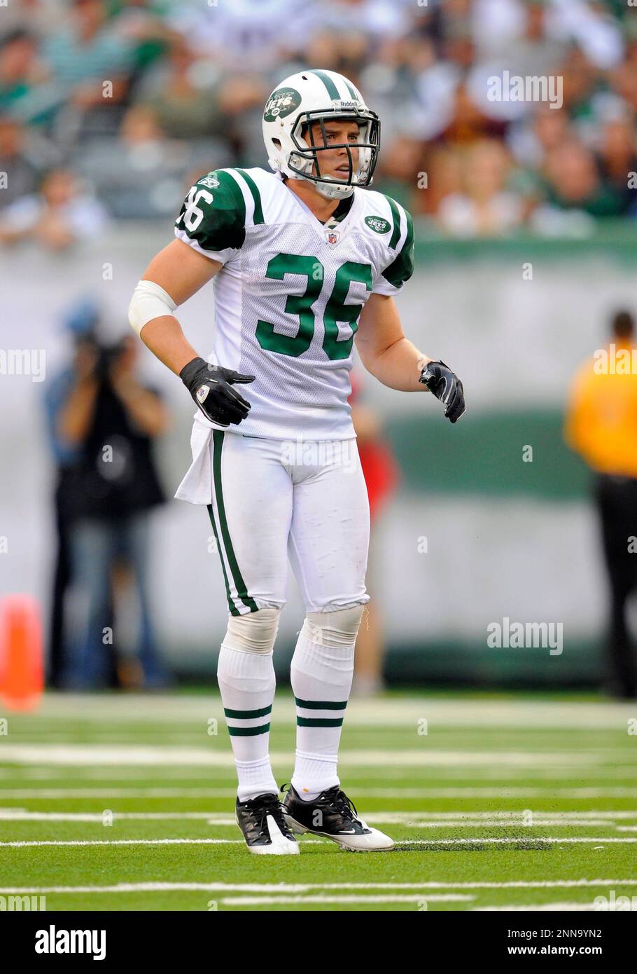 19 September 2010: New York Jets safety Jim Leonhard (36) during the ...